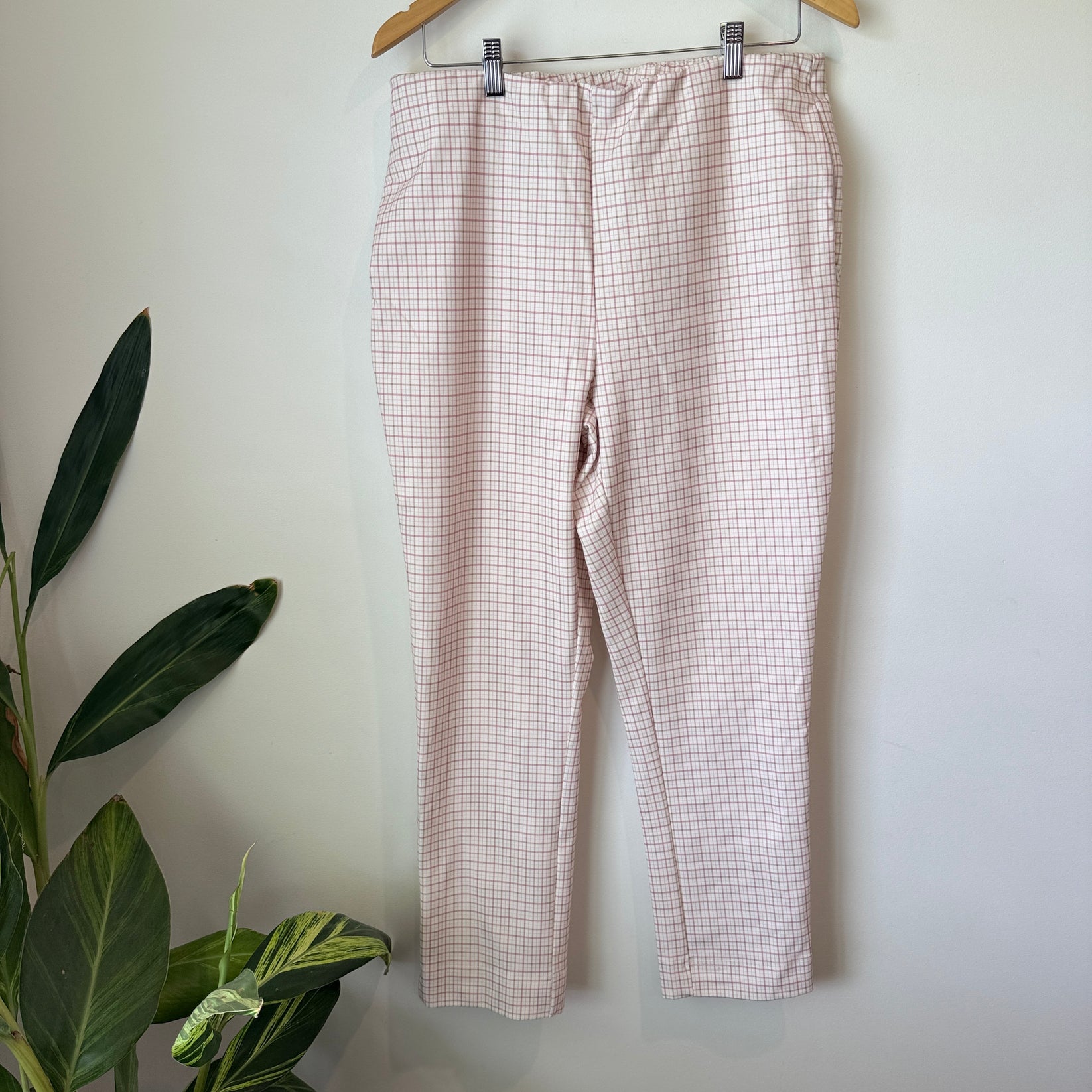 Capture Size 16 Plaid Pants – The Value Junction