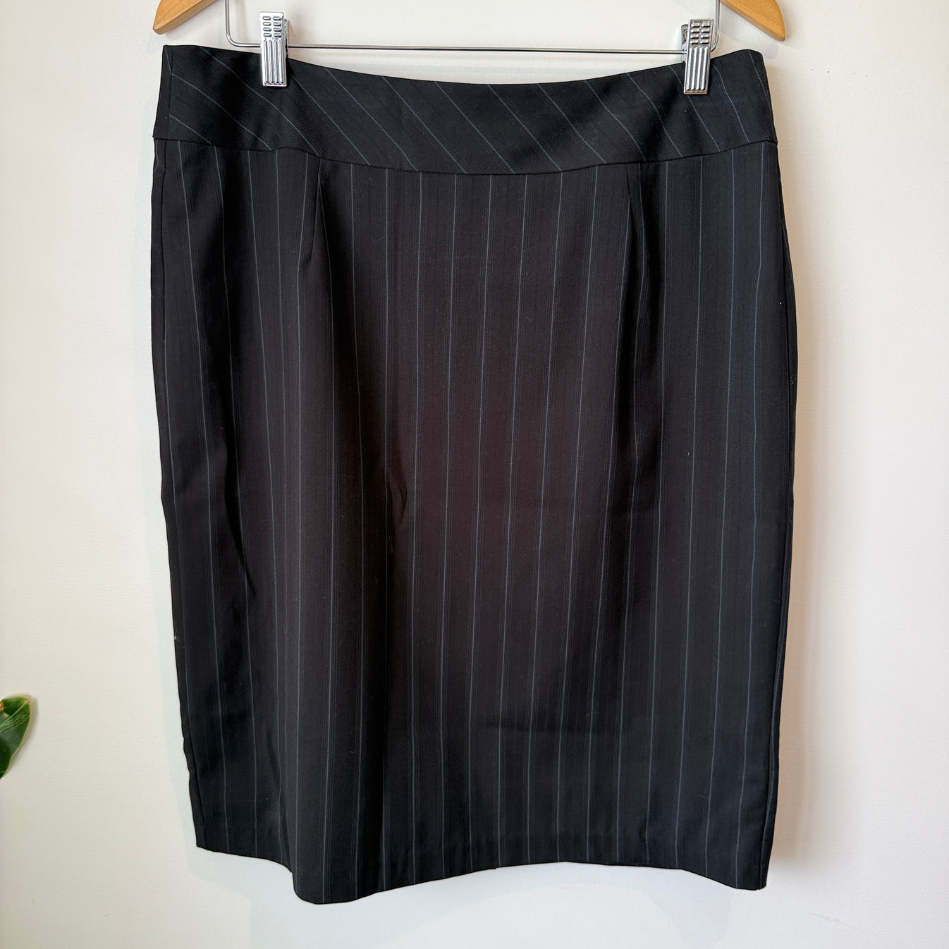 Stax Size 16 Pinstripe Pencil Skirt – The Value Junction