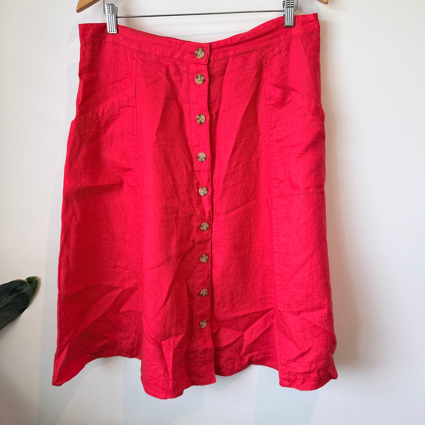 Zest Size 16 Red 100% Linen Skirt – The Value Junction