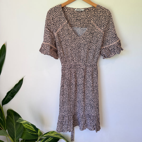 Just Jeans Size 10 Short-Sleeved Mini Wrap Dress – The Value Junction